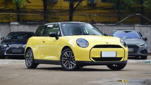 Electric Mini Cooper from BMW-GWM JV reached dealers in China