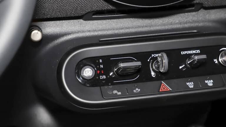 Electric Mini Cooper from BMW-GWM JV reached dealers in China