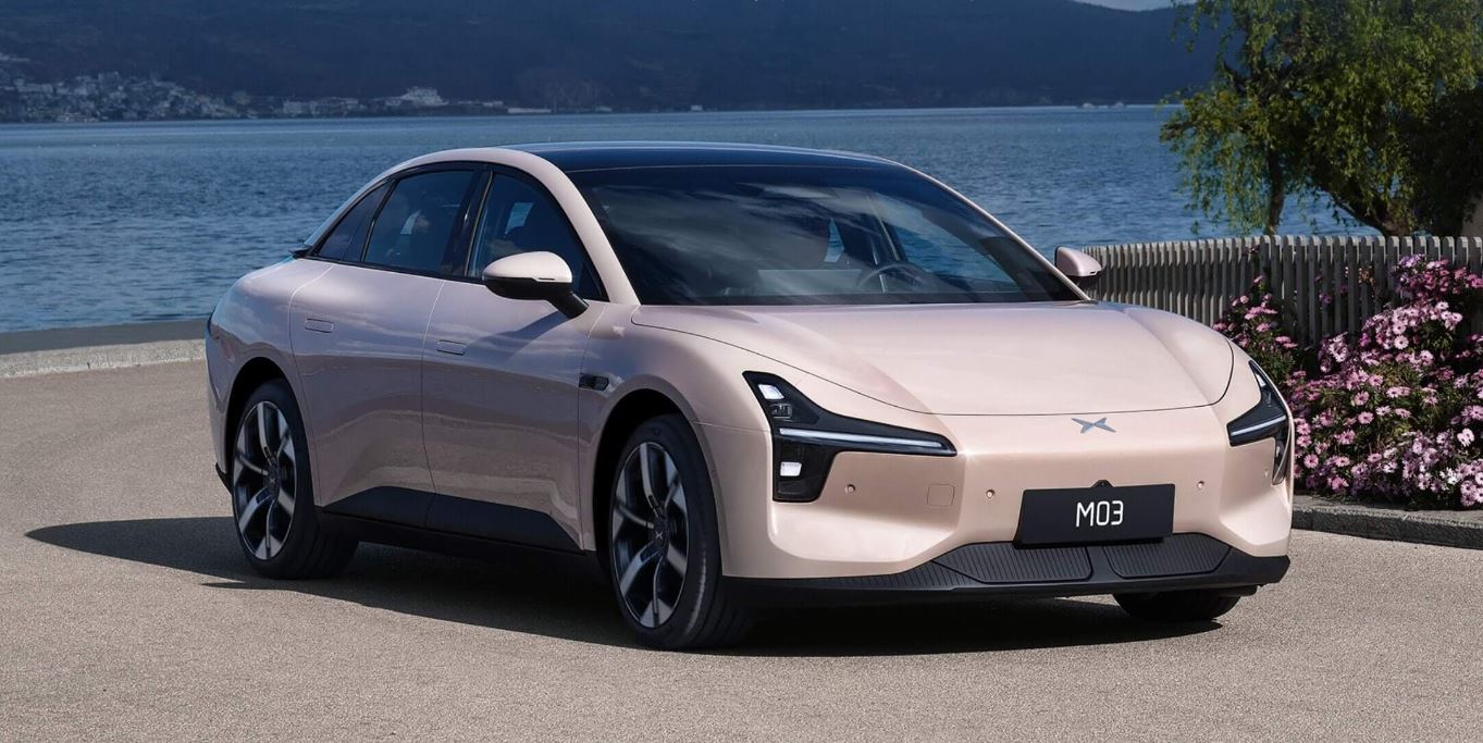 Xpeng Mona M03 all-electric hatchback opens for reservations