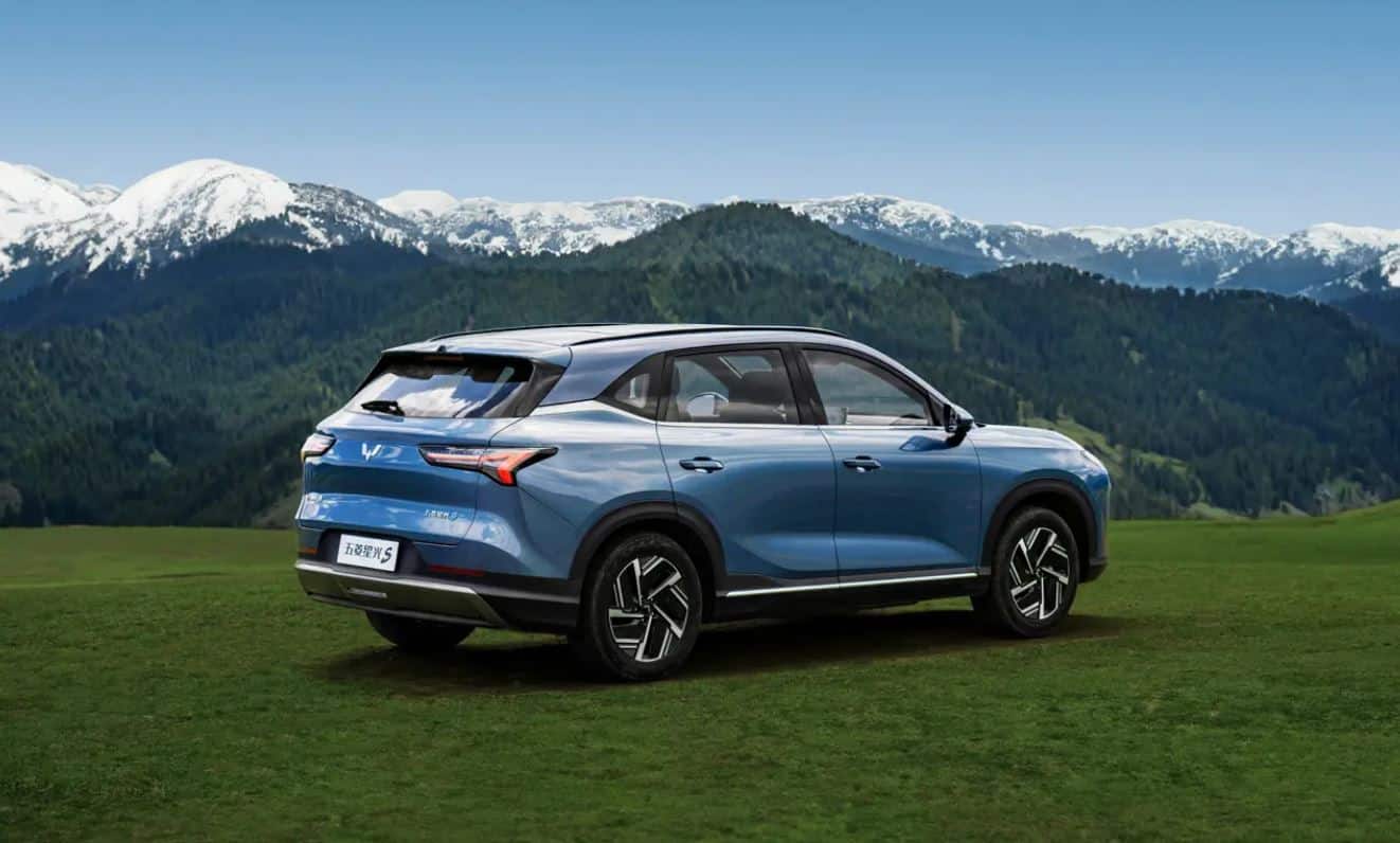 Wuling Starlight S entered market starting at 14,000 USD