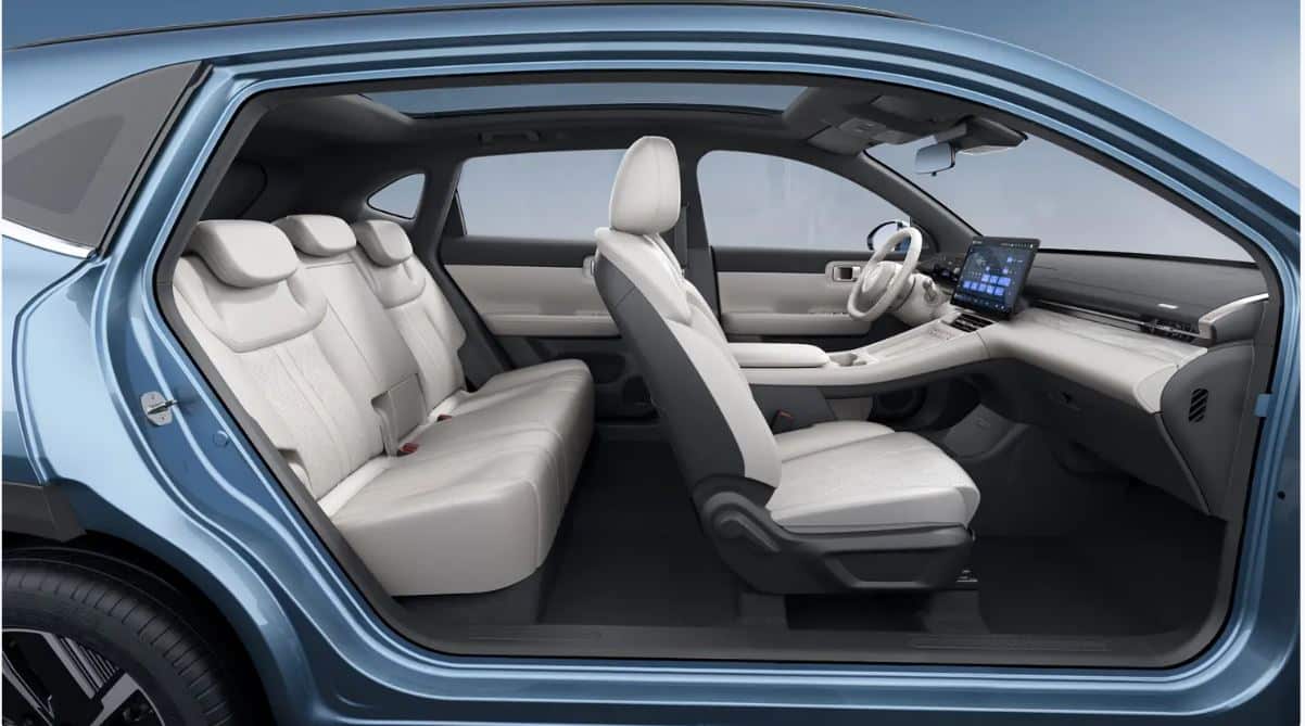 Wuling Starlight S entered market starting at 14,000 USD