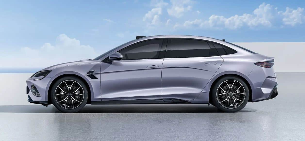 2025 BYD Seal interior official images revealed