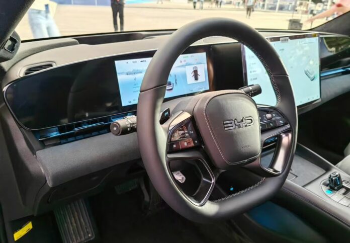 BYD 2025 Seal launched: with LiDAR, 800V platform, and 0-100 km/h in 3.8s