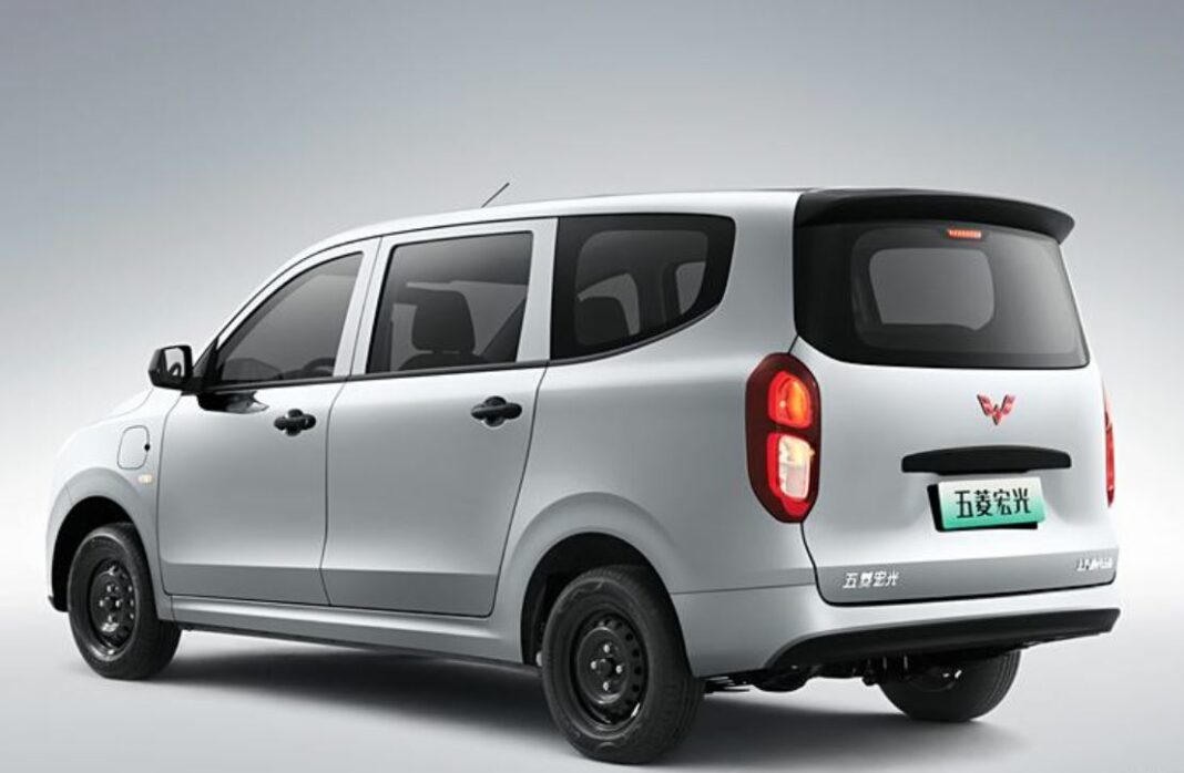 Wuling Hongguang EV opens pre-sale starting at 9,850 USD