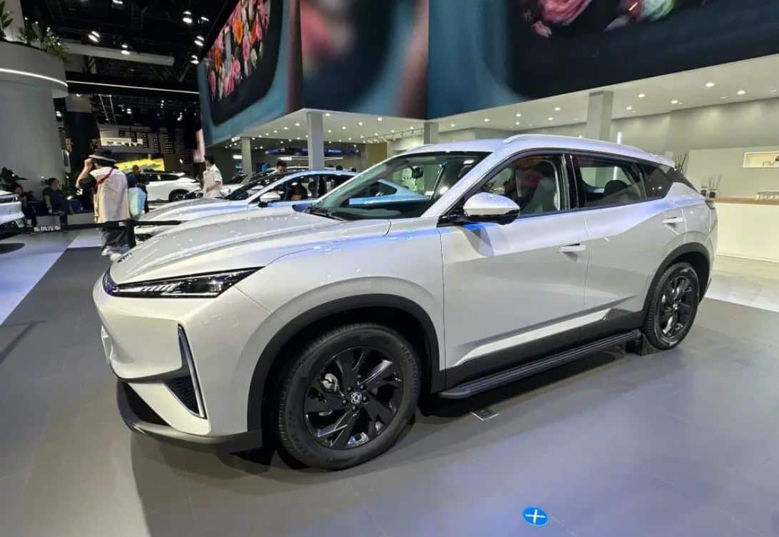 Dongfeng Aeolus L7 EV starts pre-sale at 17,800 USD