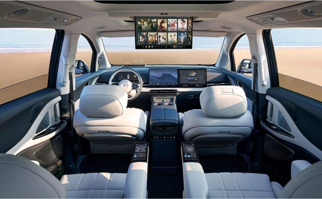 New Voyah Dreamer entered market starting at 46,700 USD