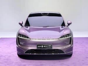 Luxeed R7 opens pre-order starting at 37,600 USD