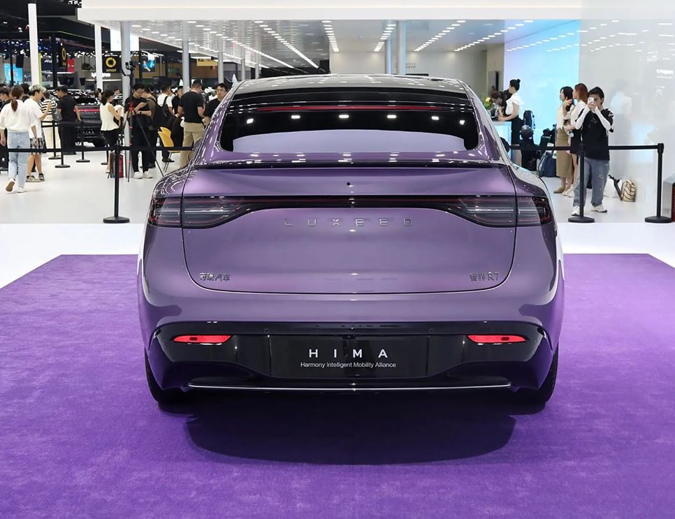 Luxeed R7 opens pre-order starting at 37,600 USD