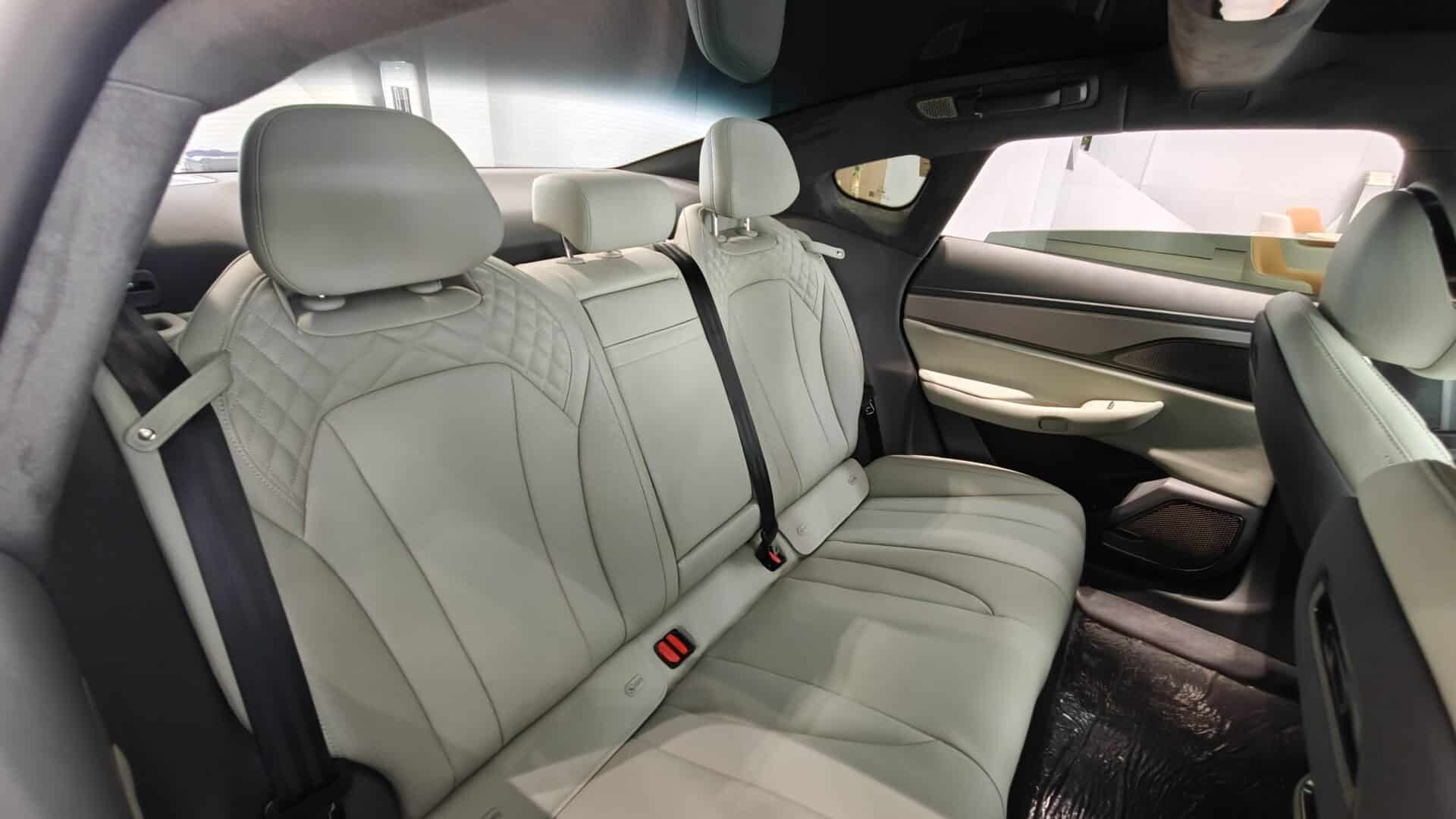 Sunday China Drive | Exeed Exlantix ES - sporty design meets ...