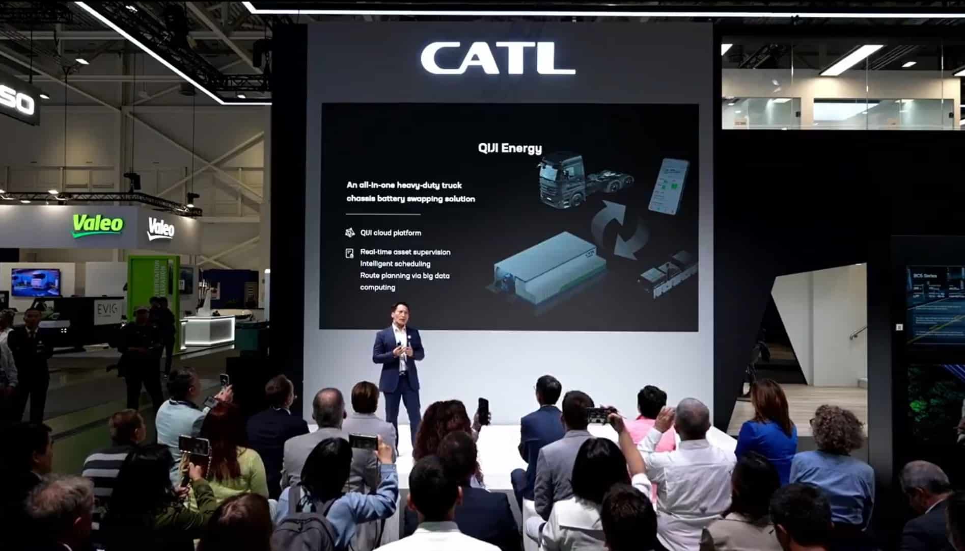 CATL unveils massive 600 kWh EV battery, teases battery swap for heavy trucks in Europe