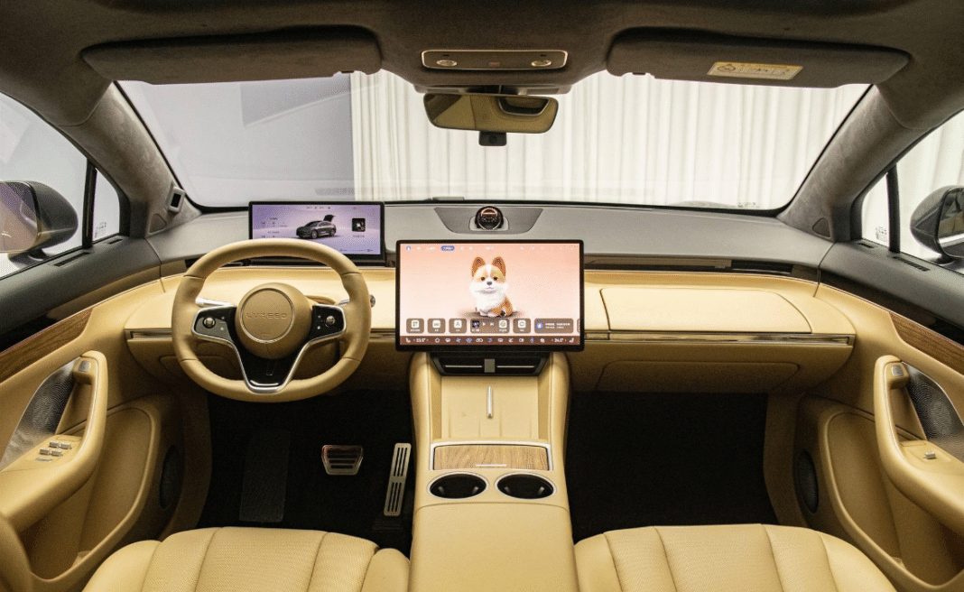 Luxeed R7 opens pre-order starting at 37,600 USD