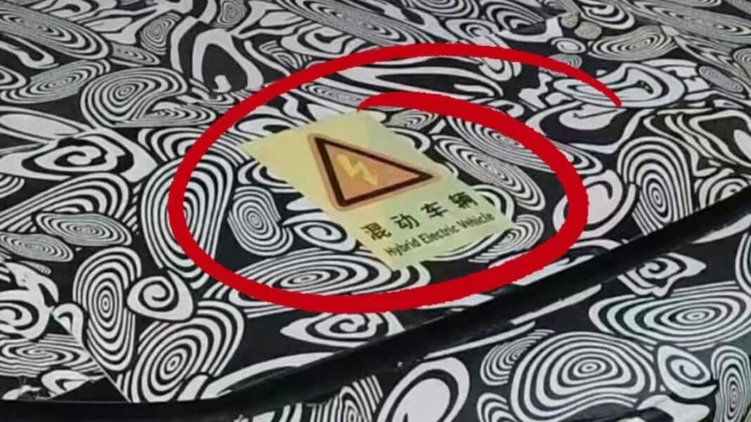 Zeekr to debut first hybrid model next year