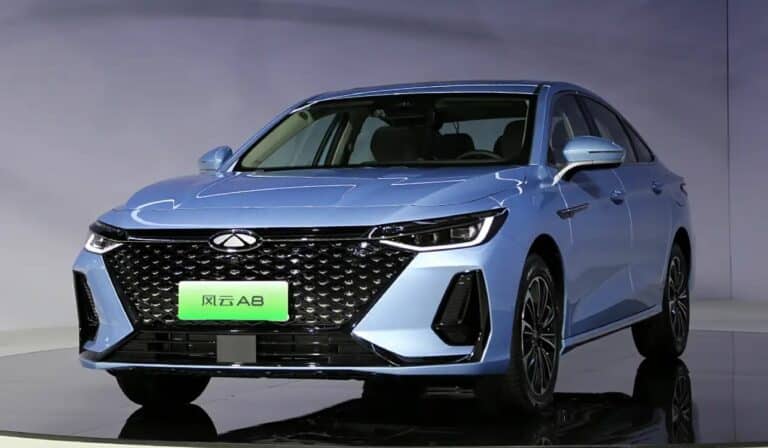 Chery Fulwin A8L C-DM plug-in hybrid sedan debuts