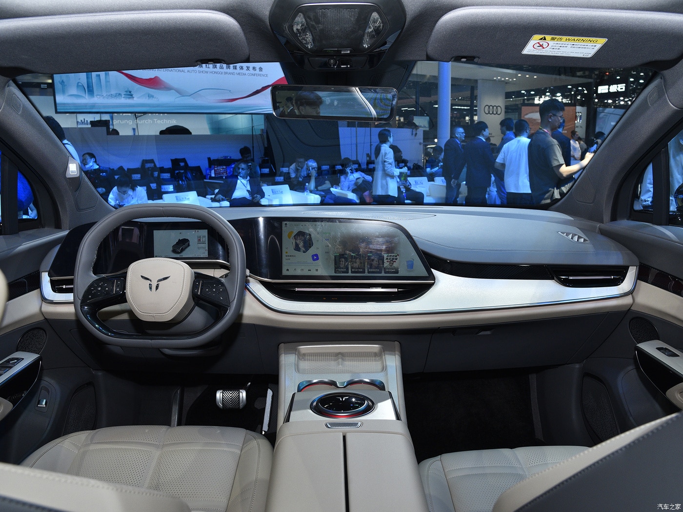 Hongqi EH7 and EHS7 open pre-sales in Europe priced around €50,000