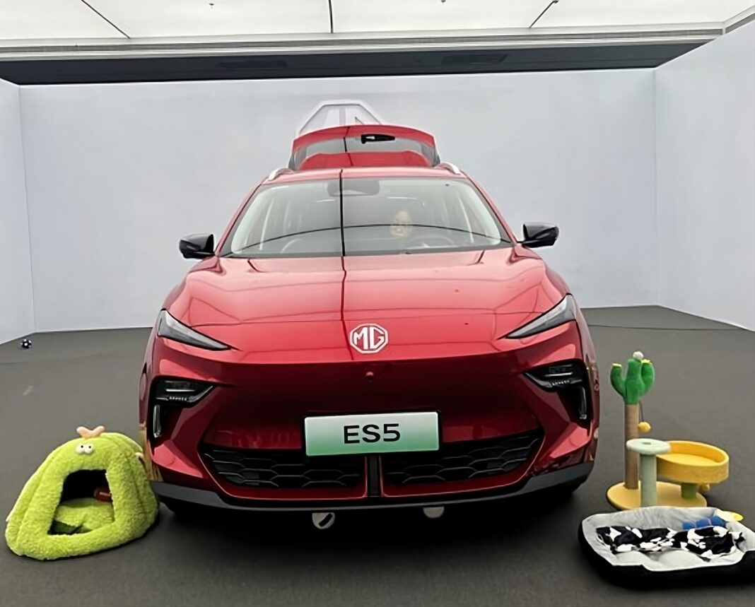 SAIC's MG ES5 all-electric SUV debuts in China with 525 km range
