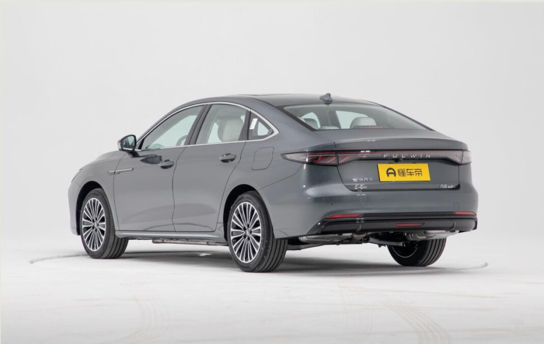 Chery Fulwin A8L C-DM plug-in hybrid sedan debuts