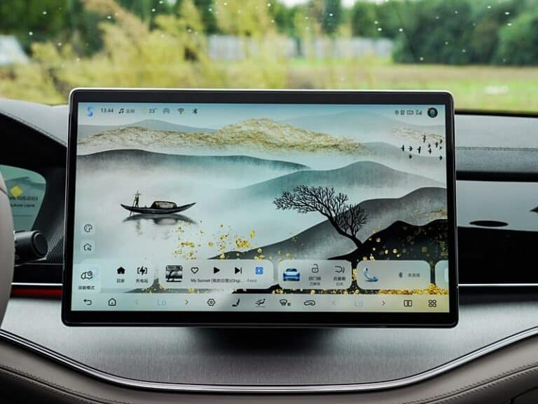 BYD Tang launches with DM 5.0 PHEV technology giving 3-row SUV a 1 ...