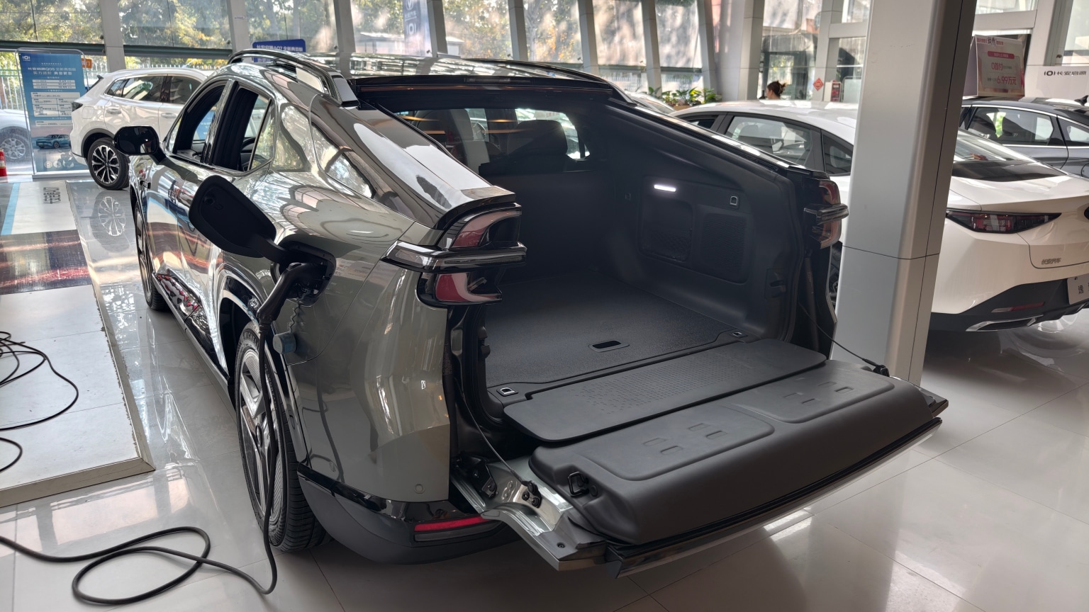 Changan Nevo E07 transformer SUV enters China for 28,100 USD