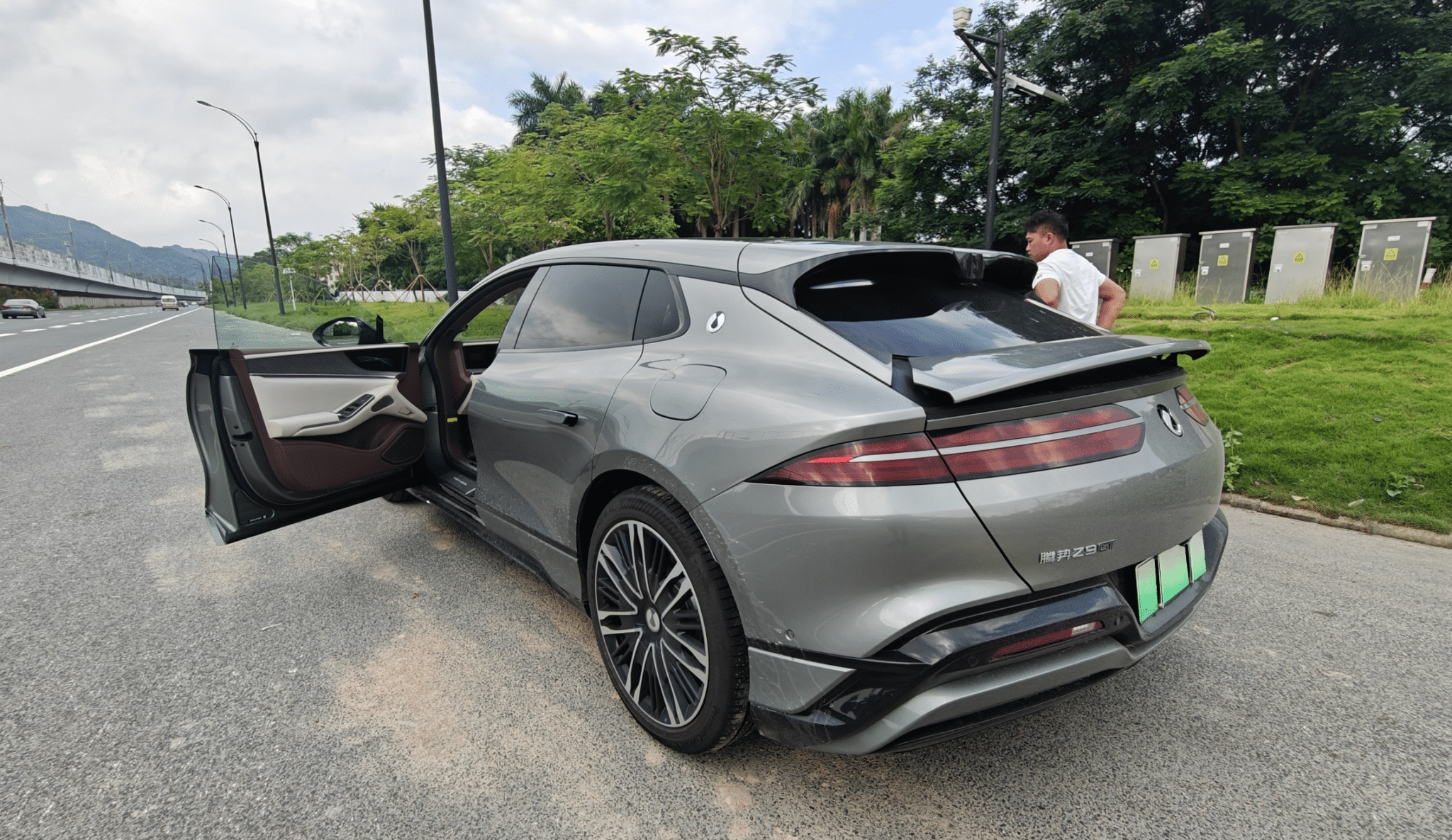 Sunday China Drive | BYD's Denza Z9 GT: a high-performance electric ...