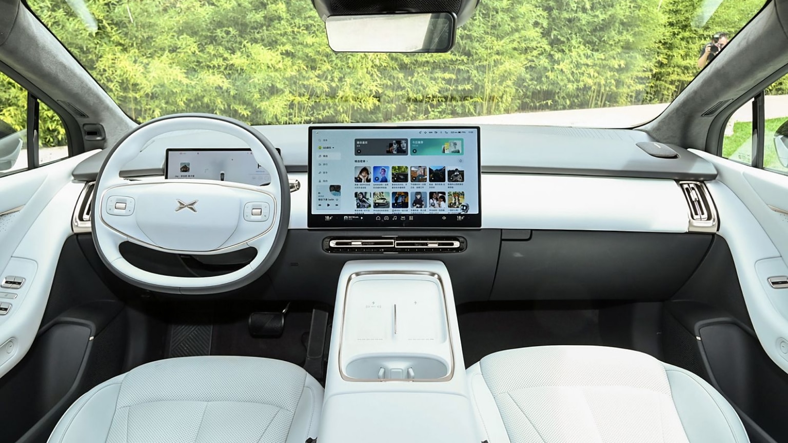 Xpeng P7+ started pre-sales for 29,600 USD and got 30,000 orders