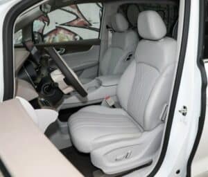 SAIC's Roewe iMAX 8 DMH MPV with 1,536 km range launched