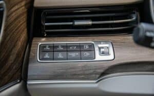 SAIC's Roewe iMAX 8 DMH MPV with 1,536 km range launched