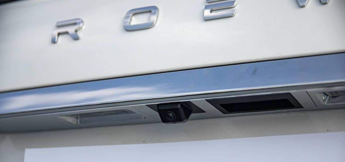 SAIC's Roewe iMAX 8 DMH MPV with 1,536 km range launched