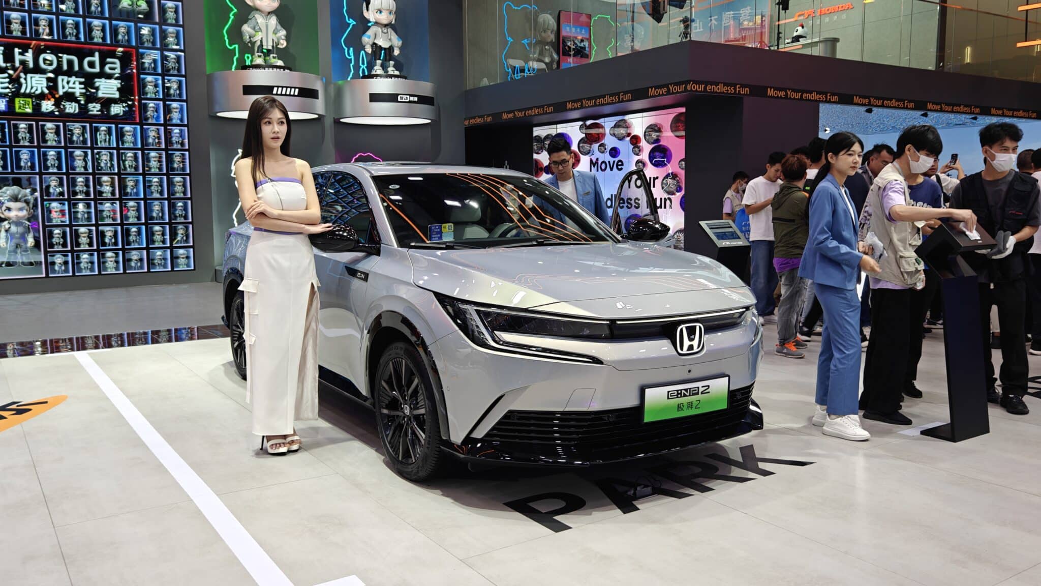 Guangzhou Auto Show with over 1,100 vehicles, nearly half NEVs