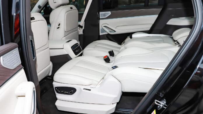 BYD-backed Denza N9 large SUV revealed interior