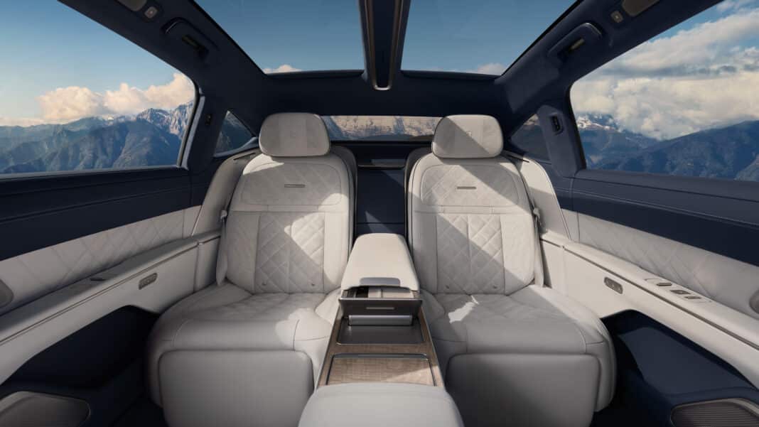 Nio ET9 launches with prices starting at 90,450 USD with BaaS