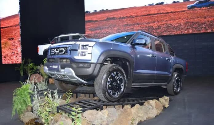 BYD Shark 6 sets sail for Australia - 2000 Sharks are expected in ...