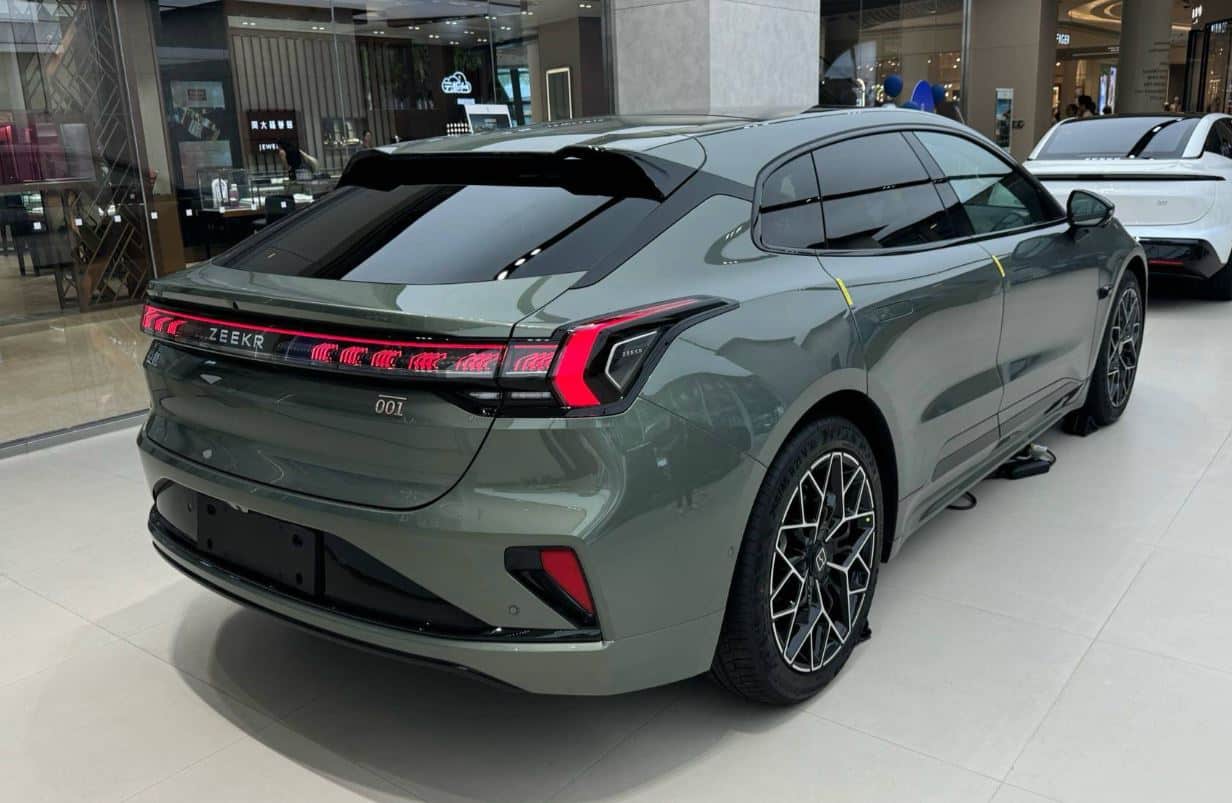 Zeekr 001 is the fastest EV in China to deliver 250,000 vehicles ...