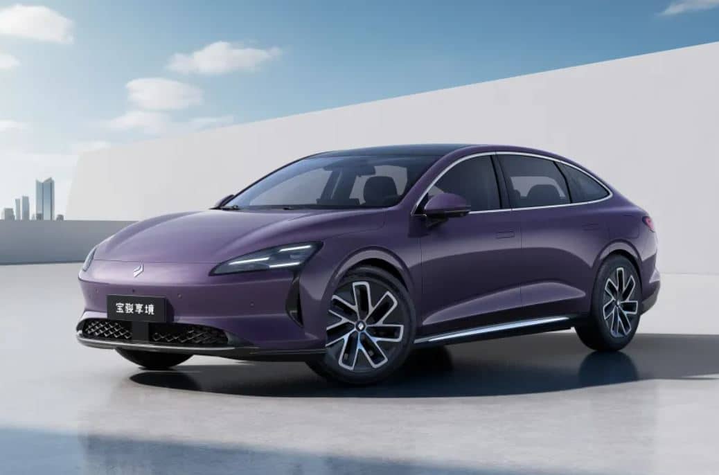 Baojun Xiangjing over 5 meters long debuts in China, available in EV ...