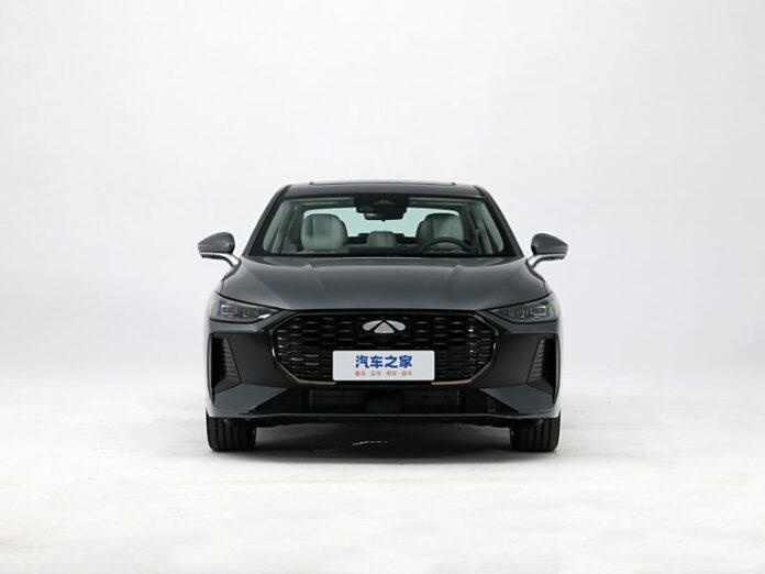 Chery Fulwin A8L - world's longest ranged PHEV launches