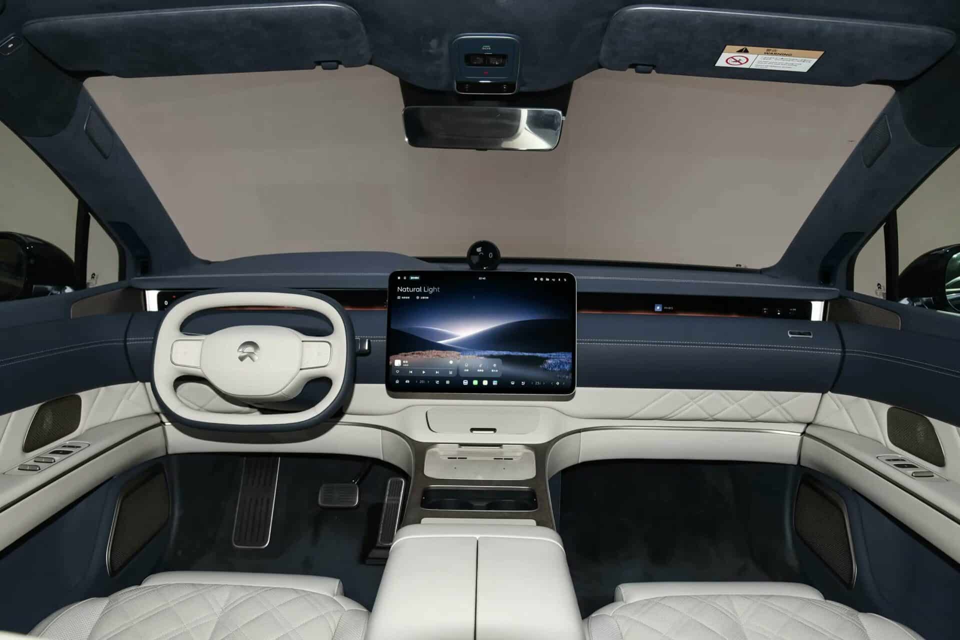 Nio ET9, priced at 112,000 USD, sold out 999 units hours after the launch