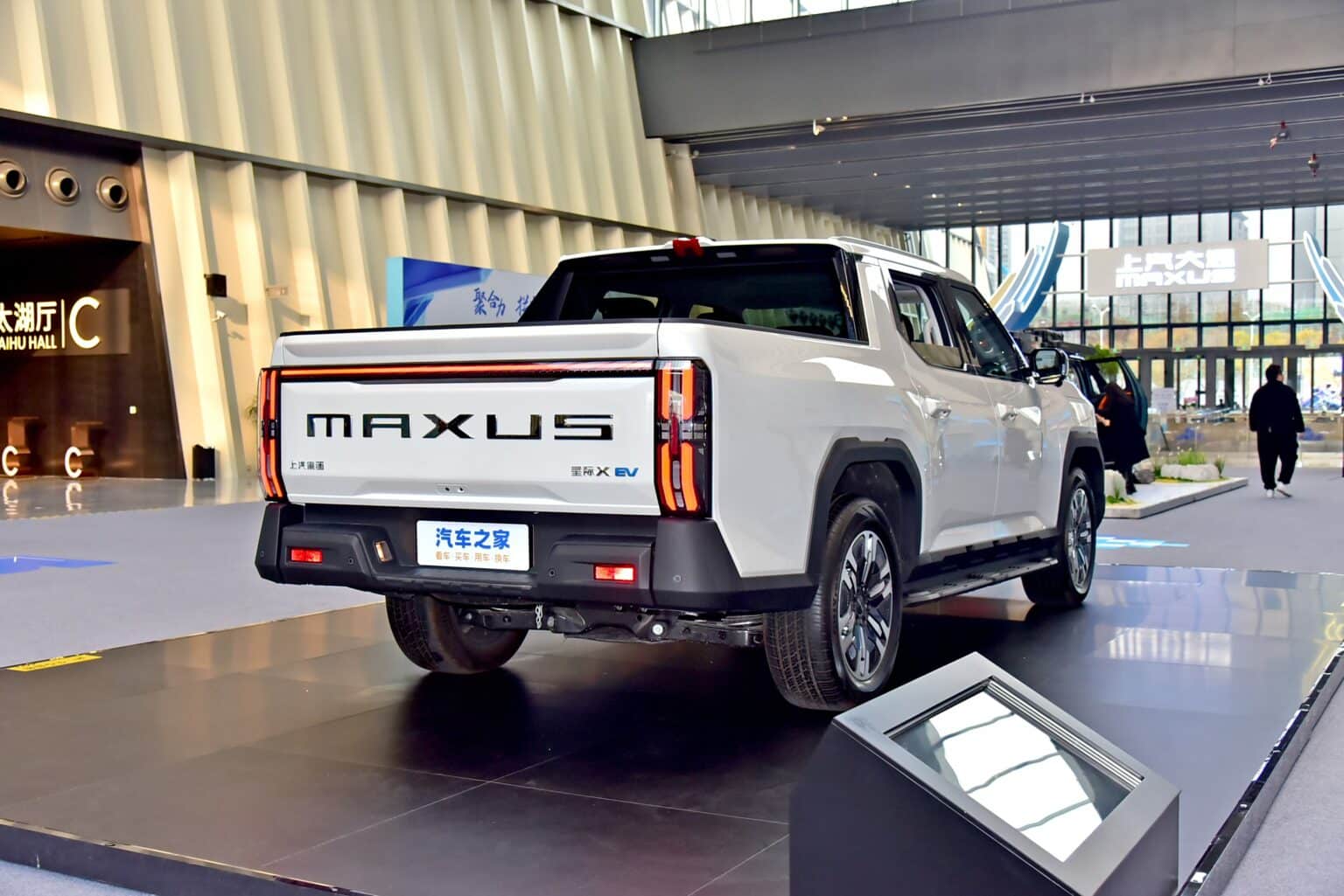 Maxus Interstellar X pickup launches in both diesel and EV form - MG ...