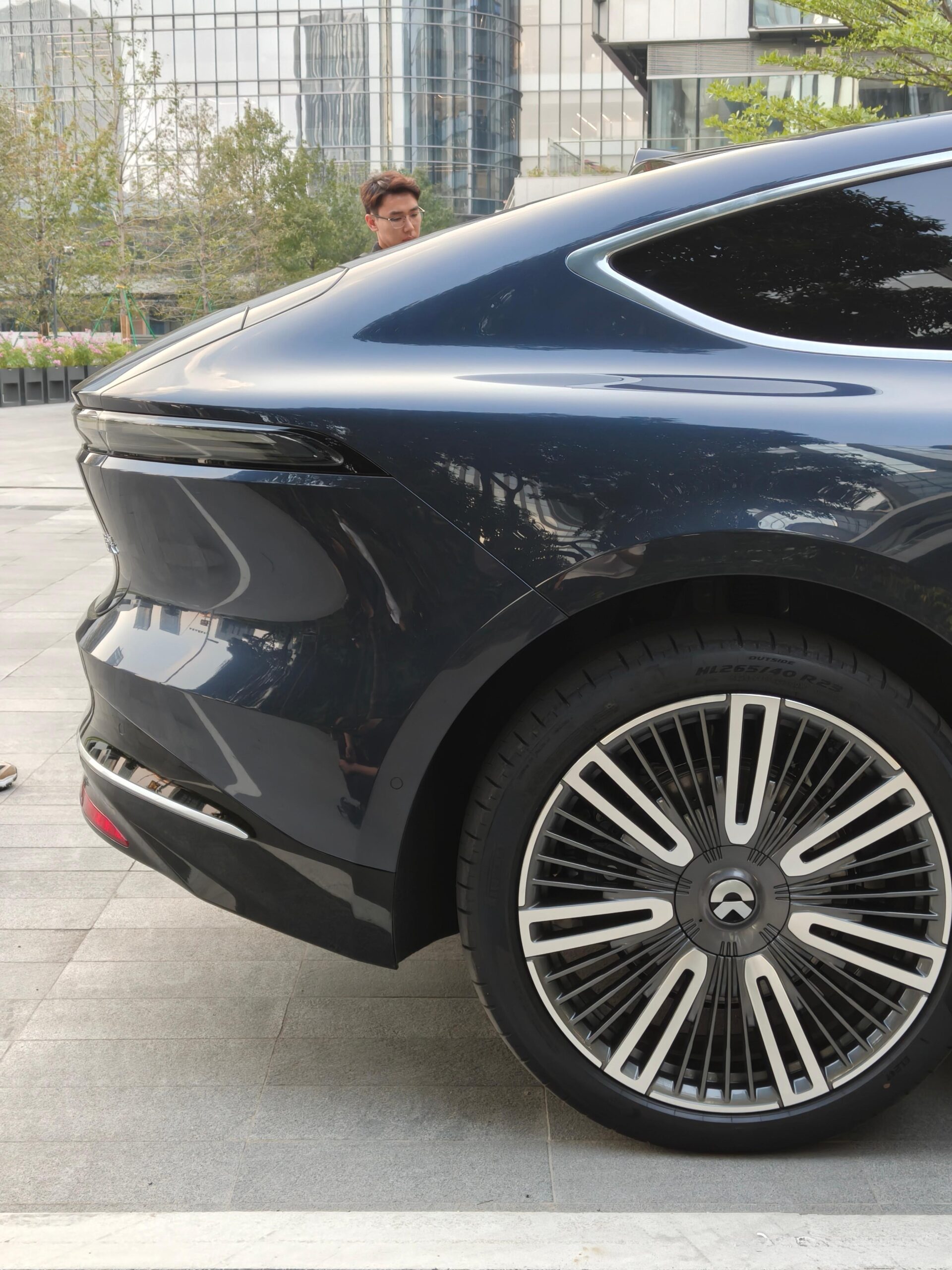 Production version Nio ET9 flagship sedan with 120 kWh battery exposed before launch