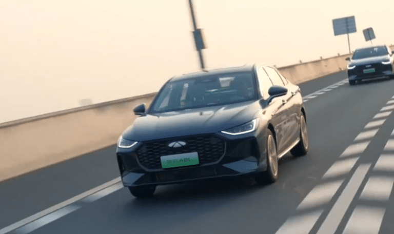 Chery Fulwin A8L - world's longest ranged PHEV launches