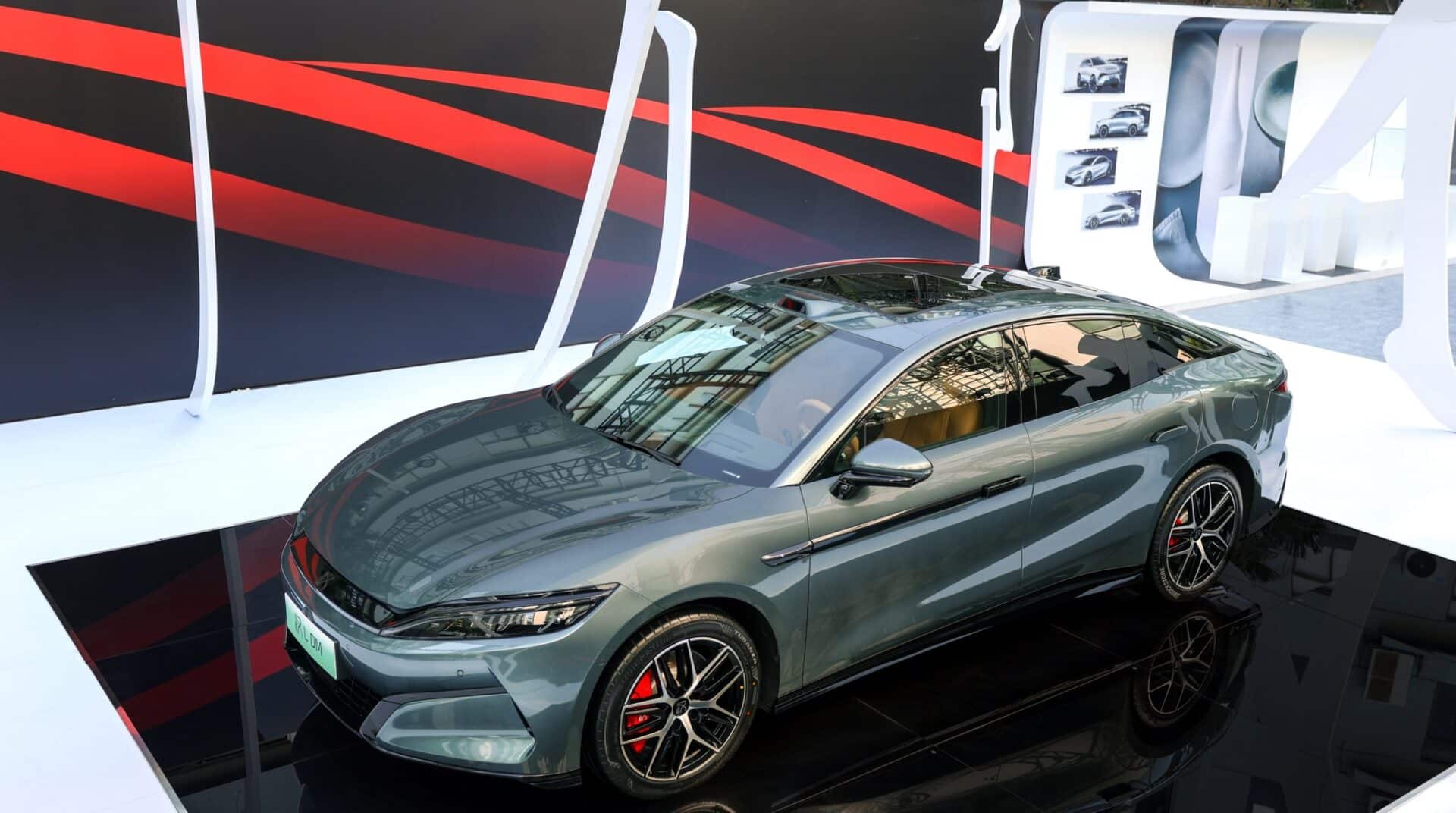 BYD Han L to feature dual-gun charging, 16% to 100% SoC in 24 minutes ...