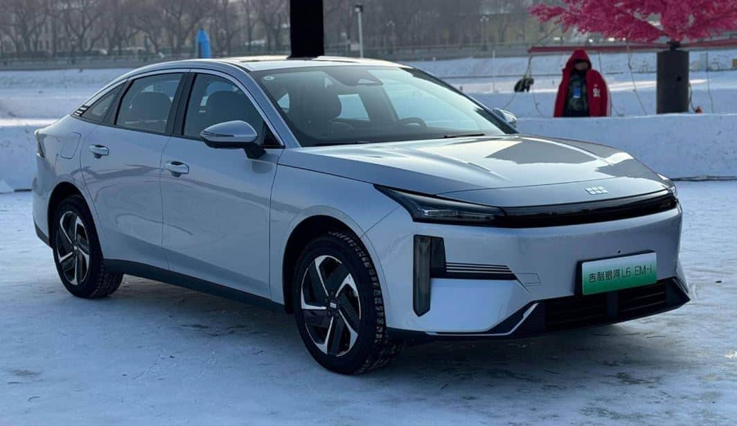 Geely Galaxy L6 EM-i PHEV sedan official images unveiled