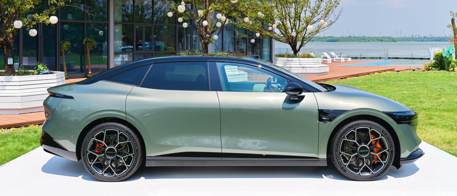 Zeekr 007 GT wagon teased: expected to start at 28,650 USD