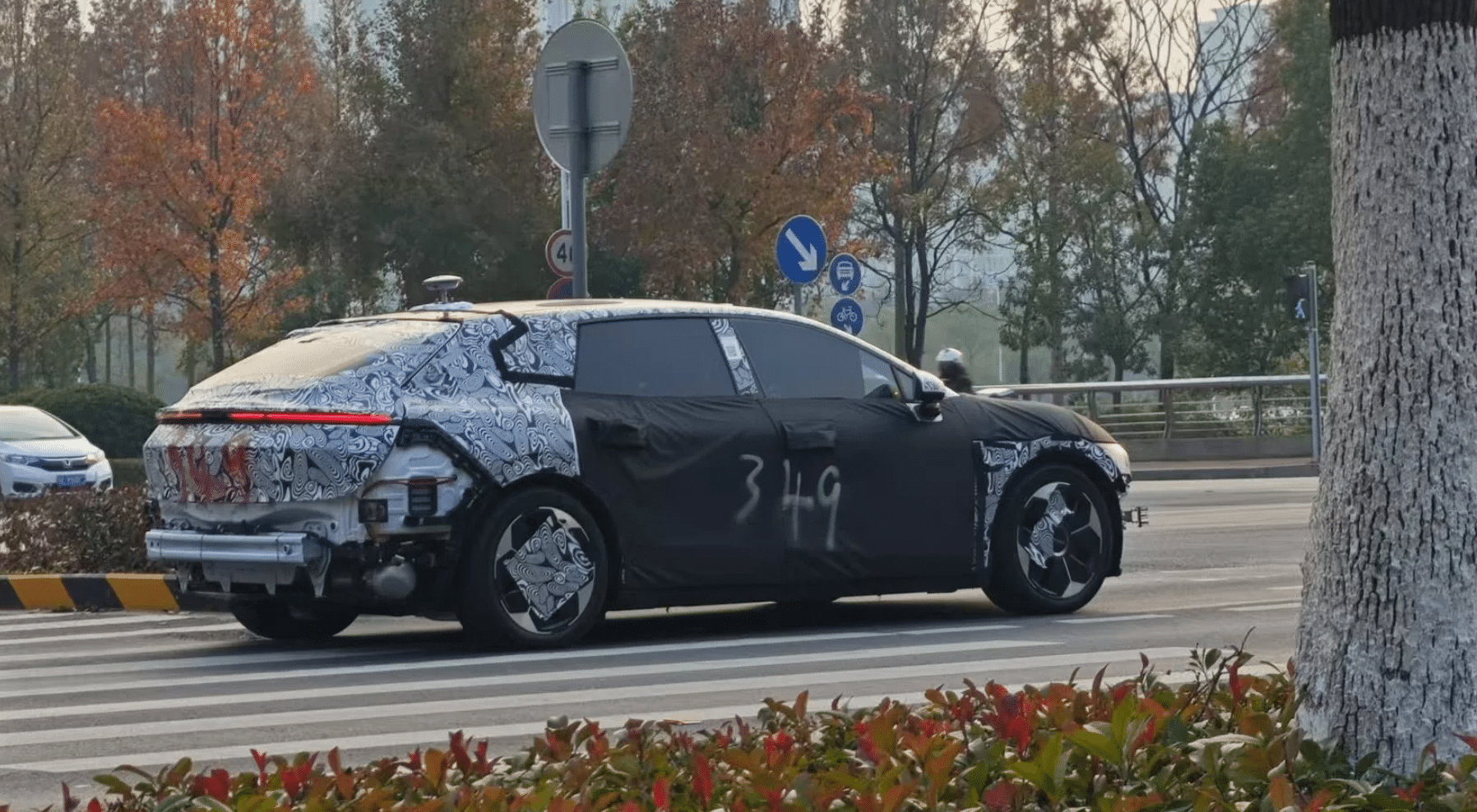 Zeekr 007 GT wagon teased: expected to start at 28,650 USD