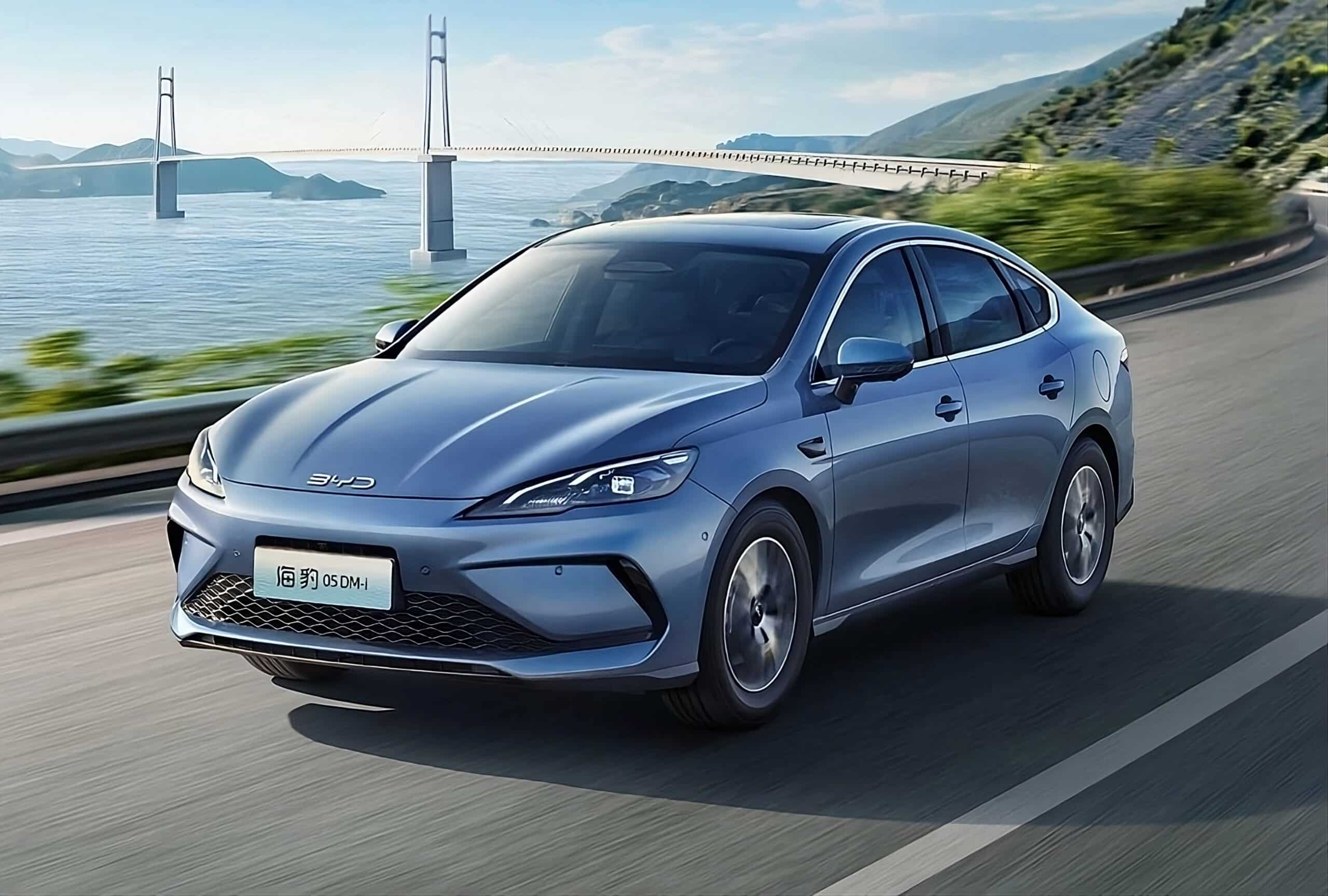 BYD Seal 05 DM-i PHEV with 2,000 km range will launch on February 10 in China