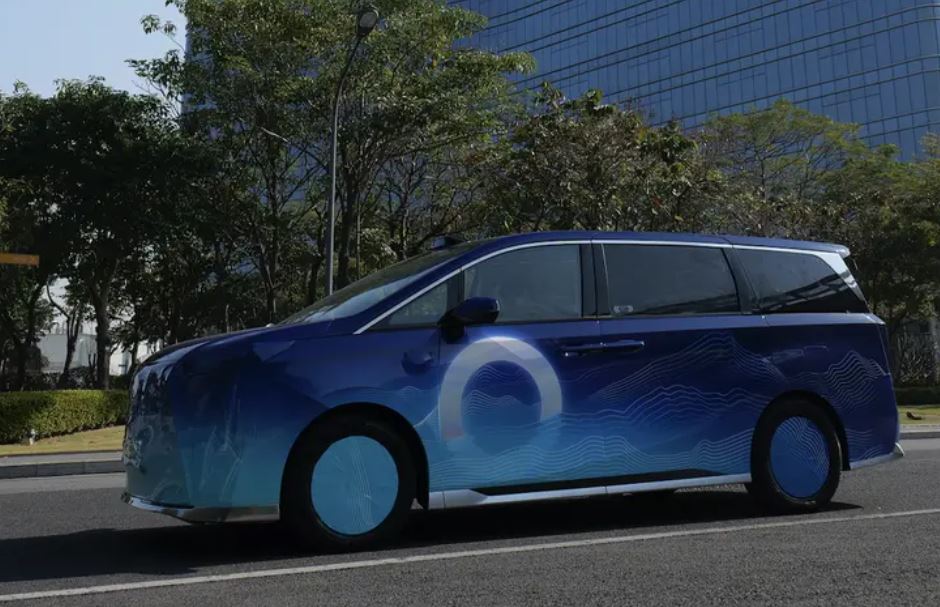 GAC and Huawei's first MPV exposed in China, may cost around 41,000 USD