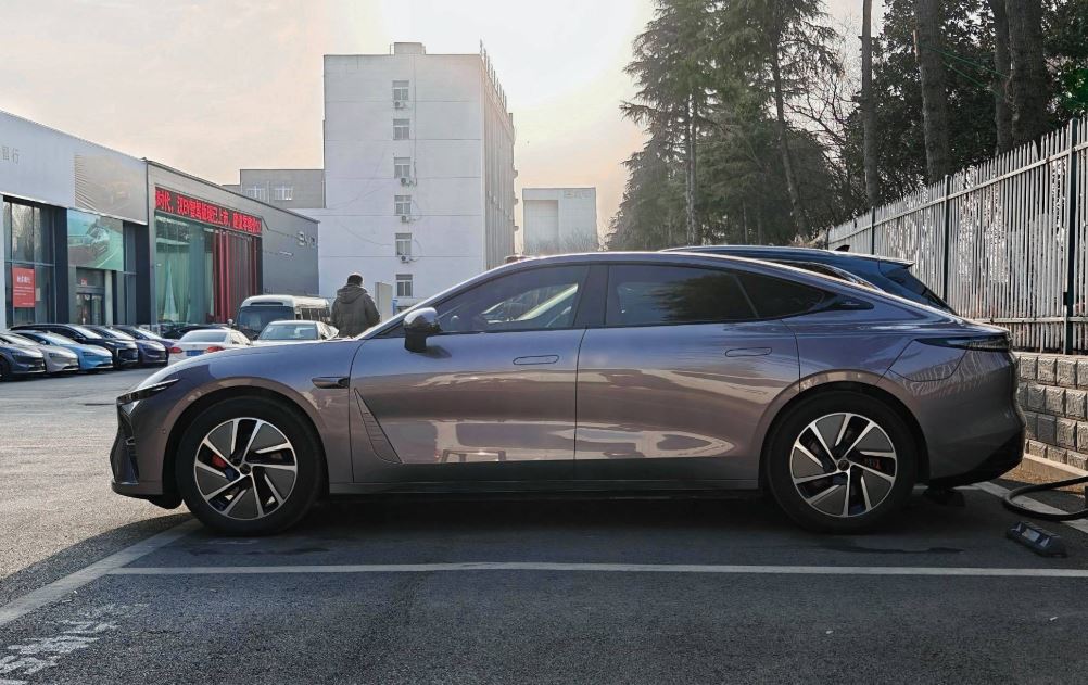 Chery's Exeed Exlantix ES EREV with 1,645 km range opened pre-sales ...