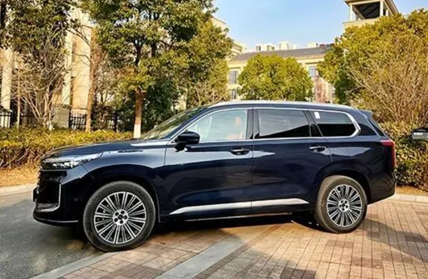 Chery Exeed VX C-DM plug-in hybrid SUV official images revealed ahead of launch