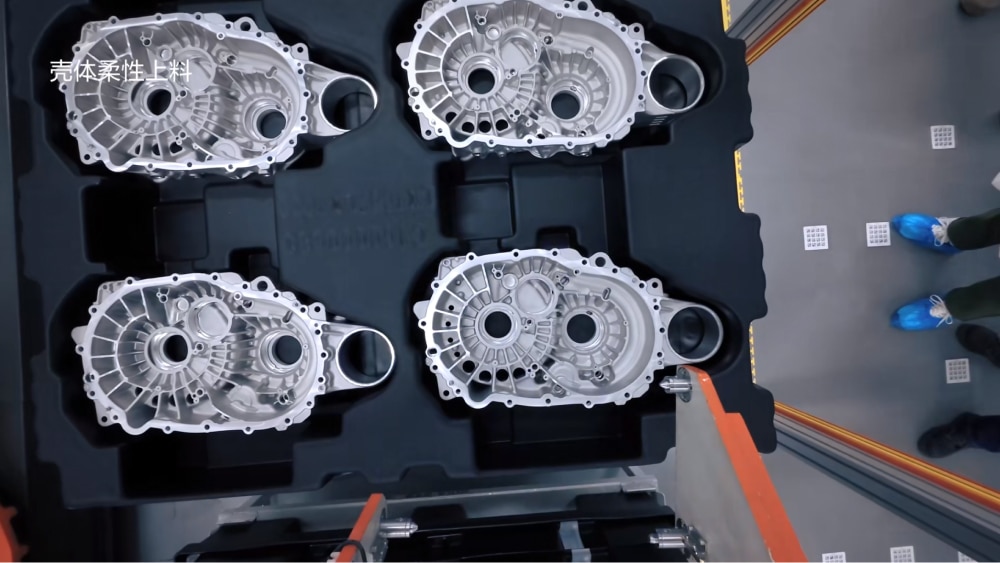 China's biggest EREV maker Li Auto showed production of electric drive