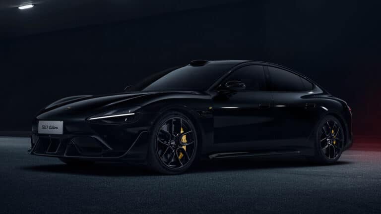 Xiaomi SU7 Ultra with 1526 hp launched in China for 72,830 USD