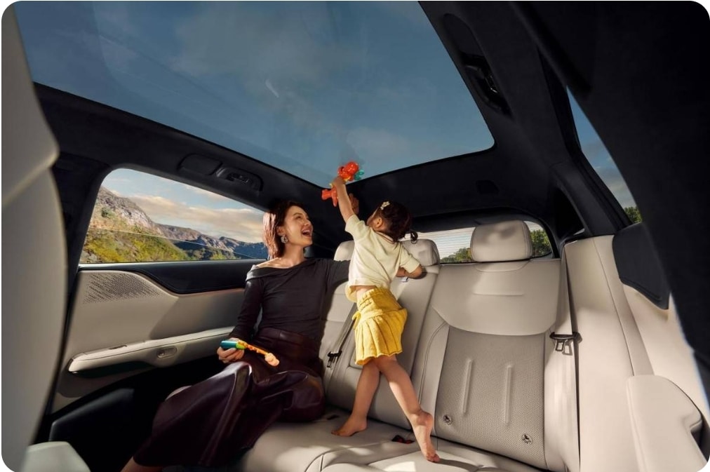 2025 Xpeng G6 all-electric SUV with 5C ultra-fast charging "AI batteries" launched in China