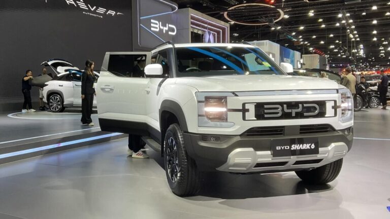 BYD reveals Shark 6 PHEV pickup in Thailand
